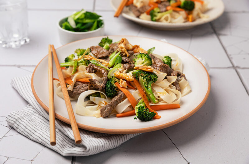 Yummy Easy Thai Style Stir-Fried Noodles | Easy RECIPES | NZ Eggs